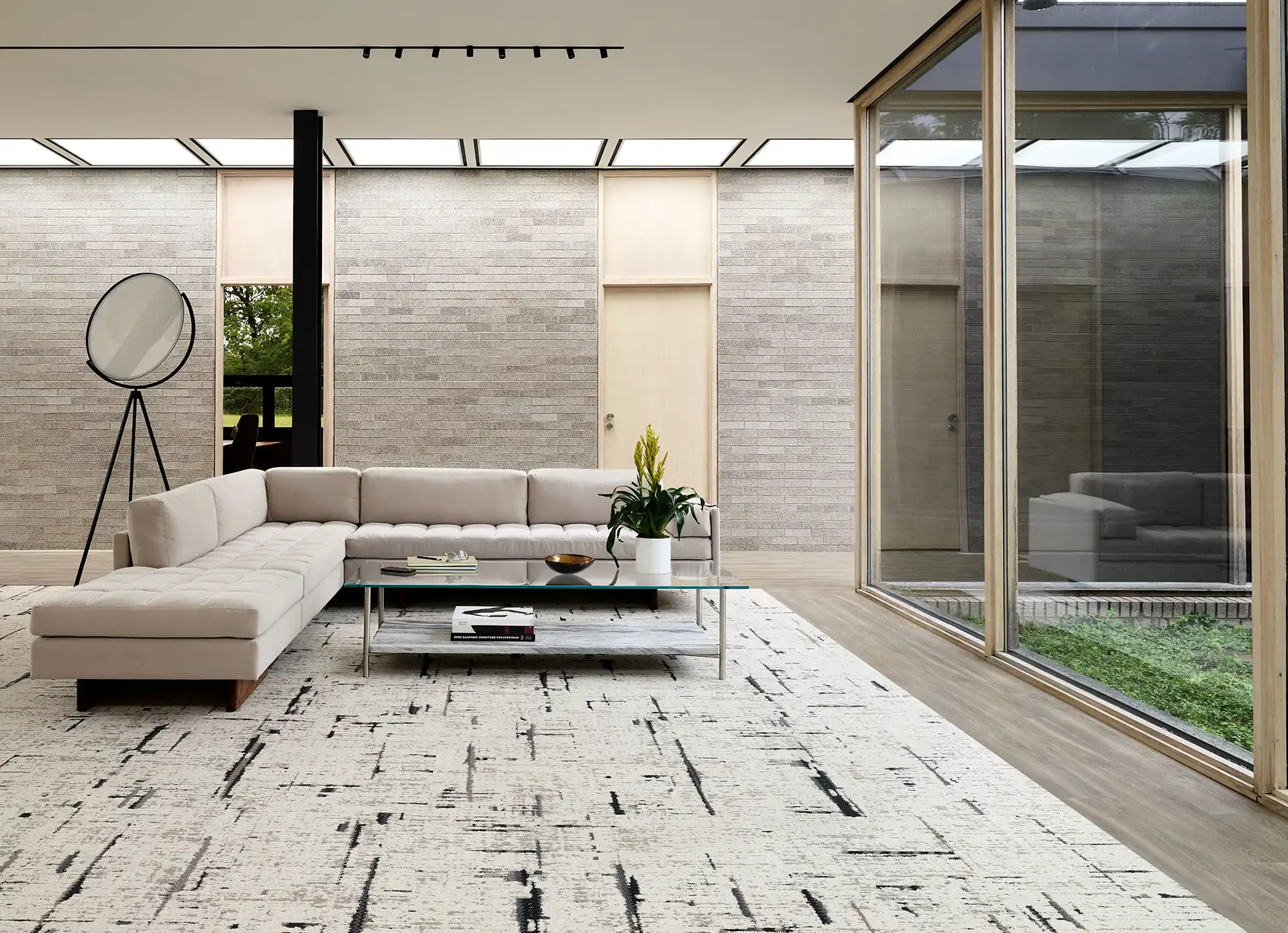 世界最大規模のカーペットメーカー・ShawContract社の床材を収録した2種の新カタログを4/10に発刊｜サンゲツ